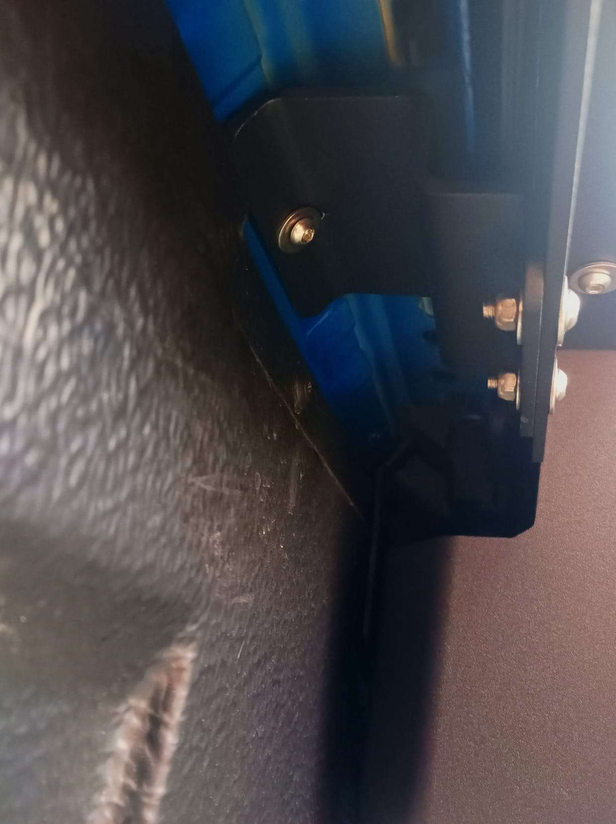 Reforço das Cortinas da Caixa de Carga "VL Engineering" Ford Ranger ...